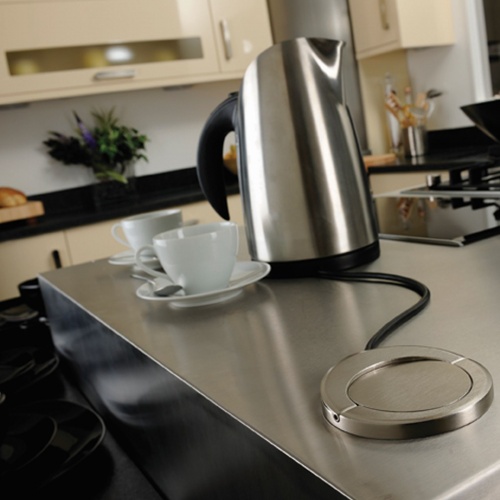 Vertical Powerdock with USB Connectors - solmer.co.uk